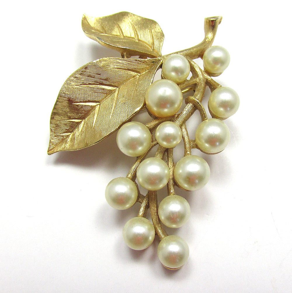 Vintage 1950s Mid-Century Signed Crown Trifari Pearl Grape Pin